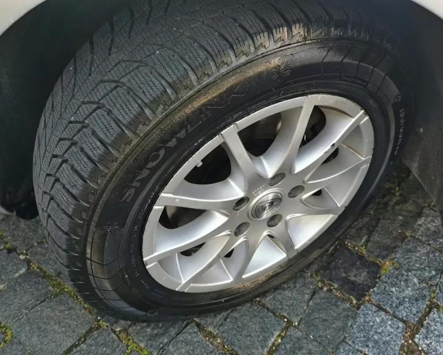 Audi A4 2004 in Riga, with an engine capacity of 1.90 L and mileage of 341 thousand km for 1990 €, photo 18 on AUTOMOTO.COM.LV