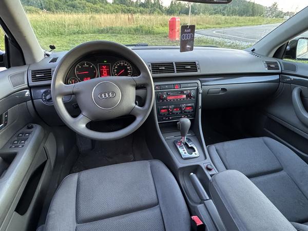 Audi A4 2004 in Kivioli, with an engine capacity of 2.50 L and mileage of 320 thousand km for 1750 €, photo 5 on AUTOMOTO.COM.LV