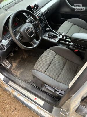 Audi A4 2004 Viļņa, ar dzinēja tilpumu 2.00 L un nobraukumu 372 tūkst. km par 1900 €, foto 6 vietnē AUTOMOTO.COM.LV