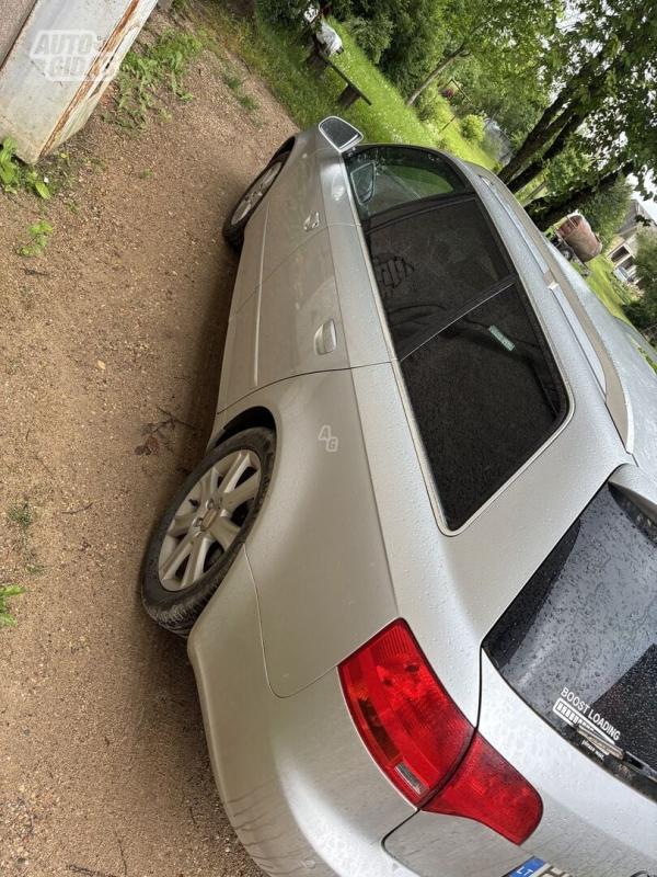 Audi A4 2004 in Vilnius on AUTOMOTO.COM.LV Audi A4 2004 in Vilnius, with an engine capacity of 2.00 L and mileage of 372 thousand km for 1900 €, photo 8 on AUTOMOTO.COM.LV