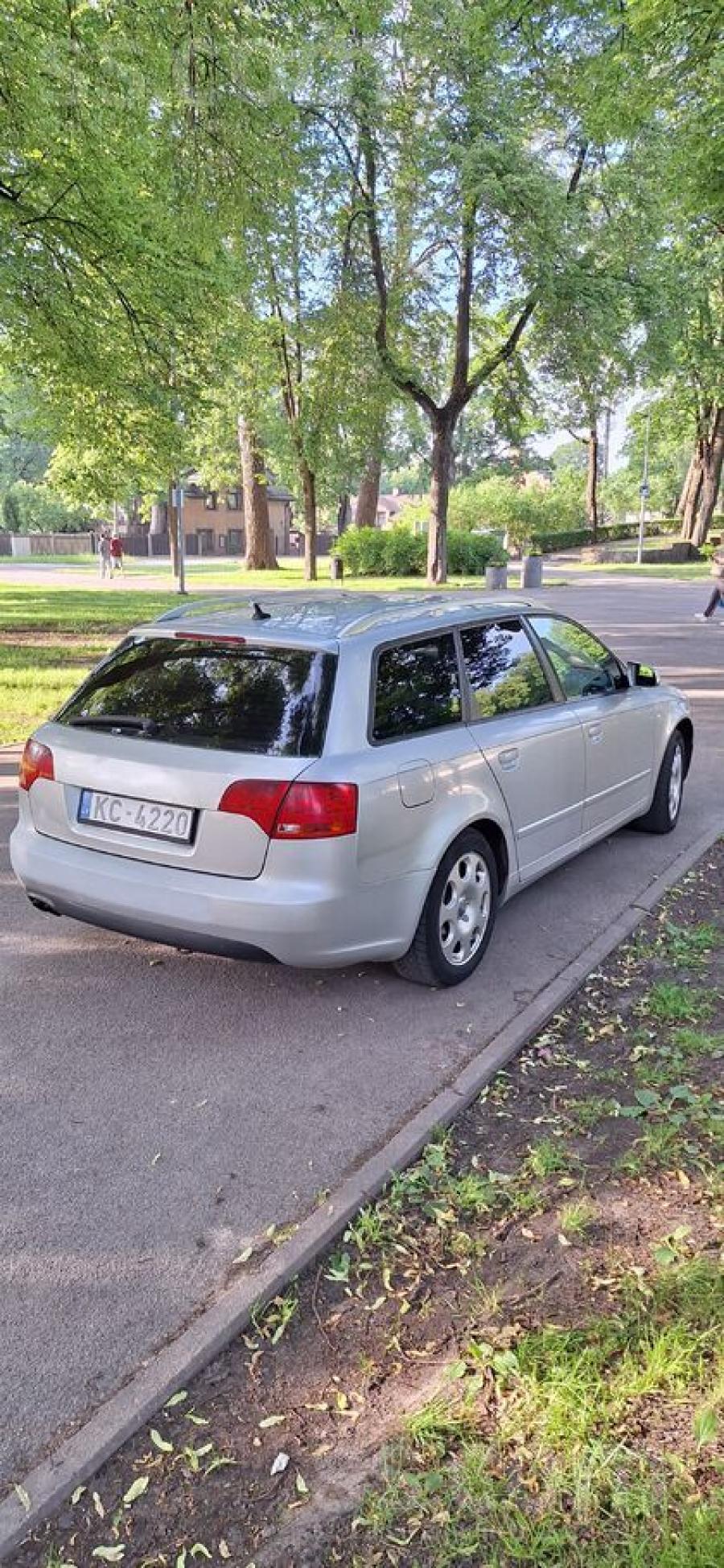 Audi A4 2005 Rīga, ar dzinēja tilpumu 1.90 L un nobraukumu 427 tūkst. km par 2650 €, foto 6 vietnē AUTOMOTO.COM.LV
