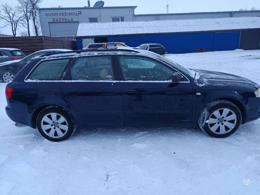 Audi A4 2005 Marijampole, ar dzinēja tilpumu 2.50 L un nobraukumu 300 tūkst. km par 1499 €, foto 16 vietnē AUTOMOTO.COM.LV
