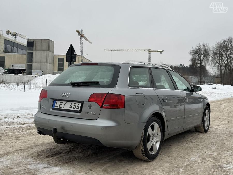 Audi A4 2005 in Vilnius, with an engine capacity of 2.00 L and mileage of 352 thousand km for 1650 €, photo 4 on AUTOMOTO.COM.LV
