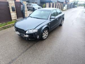 Audi A4 2005 in Kaunas, with an engine capacity of 2.00 L and mileage of 275 thousand km for 595 €, photo 4 on AUTOMOTO.COM.LV
