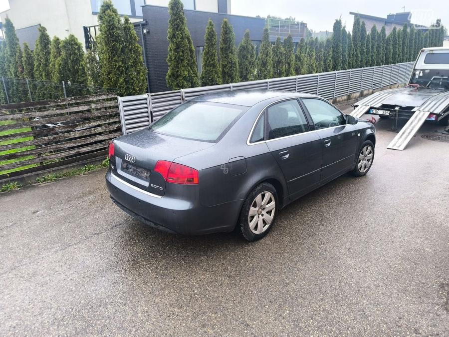 Audi A4 2005 in Kaunas, with an engine capacity of 2.00 L and mileage of 275 thousand km for 595 €, photo 6 on AUTOMOTO.COM.LV