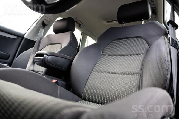 Audi A4 2005 in Riga, with an engine capacity of 2.50 L and mileage of 248 thousand km for 4290 €, photo 6 on AUTOMOTO.COM.LV
