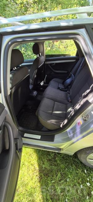 Audi A4 2005 Daugavpils, ar dzinēja tilpumu 1.90 L un nobraukumu 348 tūkst. km par 2150 €, foto 8 vietnē AUTOMOTO.COM.LV