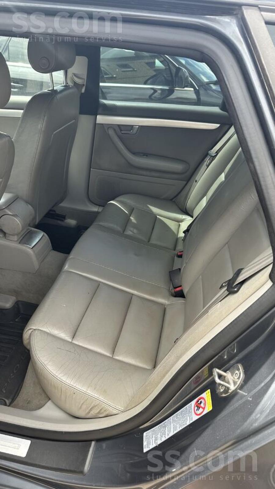 Audi A4 2005 Rēzekne, ar dzinēja tilpumu 2.50 L un nobraukumu 379 tūkst. km par 1800 €, foto 9 vietnē AUTOMOTO.COM.LV