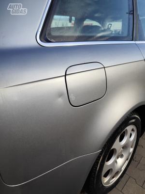 Audi A4 2005 in Vilnius, with an engine capacity of 2.00 L and mileage of 272 thousand km for 2000 €, photo 11 on AUTOMOTO.COM.LV
