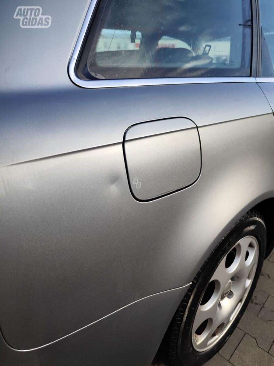 Audi A4 2005 in Vilnius, with an engine capacity of 2.00 L and mileage of 272 thousand km for 2000 €, photo 11 on AUTOMOTO.COM.LV