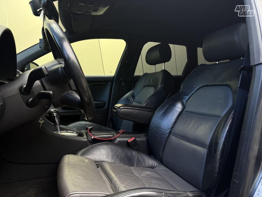 Audi A4 2006 in Kaunas, with an engine capacity of 3.00 L and mileage of 327 thousand km for 1800 €, photo 14 on AUTOMOTO.COM.LV