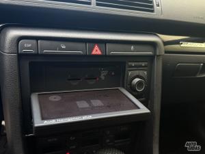 Audi A4 2006 in Kaunas, with an engine capacity of 3.00 L and mileage of 327 thousand km for 1800 €, photo 19 on AUTOMOTO.COM.LV