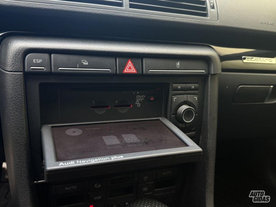 Audi A4 2006 in Kaunas, with an engine capacity of 3.00 L and mileage of 327 thousand km for 1800 €, photo 19 on AUTOMOTO.COM.LV