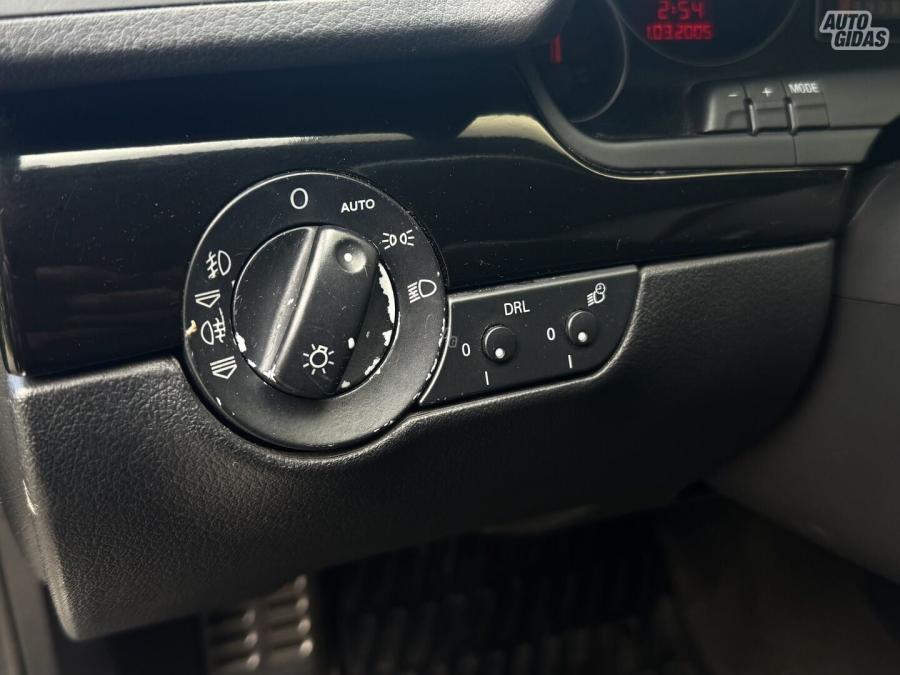 Audi A4 2006 in Kaunas, with an engine capacity of 3.00 L and mileage of 327 thousand km for 1800 €, photo 23 on AUTOMOTO.COM.LV
