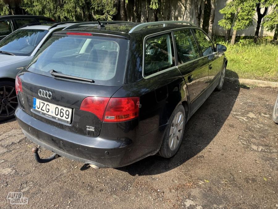 Audi A4 2006 in Vilnius, with an engine capacity of 3.00 L and mileage of 340 thousand km for 850 €, photo 5 on AUTOMOTO.COM.LV