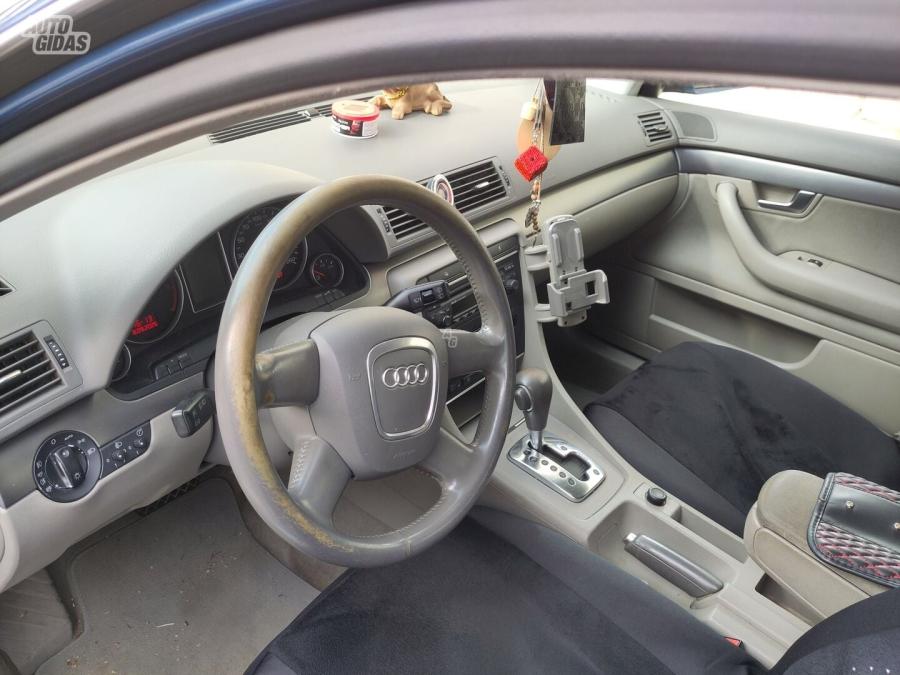 Audi A4 2006 Šauļi, ar dzinēja tilpumu 2.00 L un nobraukumu 261 tūkst. km par 2100 €, foto 4 vietnē AUTOMOTO.COM.LV