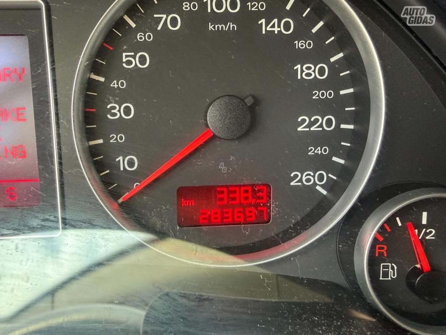 Audi A4 2006 Telšiai, ar dzinēja tilpumu 2.00 L un nobraukumu 284 tūkst. km par 1900 €, foto 7 vietnē AUTOMOTO.COM.LV