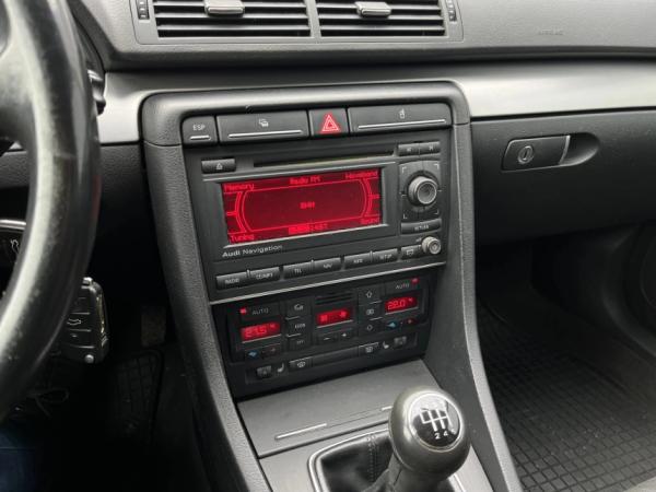Audi A4 2007 Rīga, ar dzinēja tilpumu 2.00 L un nobraukumu 331 tūkst. km par 3250 €, foto 8 vietnē AUTOMOTO.COM.LV