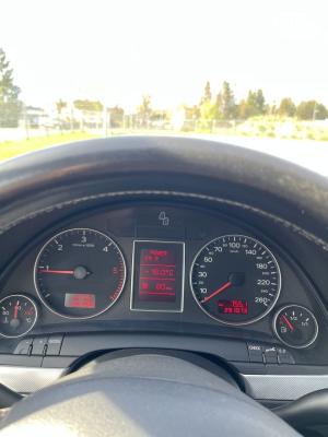 Audi A4 2007 in Kretinga, with an engine capacity of 2.00 L and mileage of 291 thousand km for 2500 €, photo 11 on AUTOMOTO.COM.LV