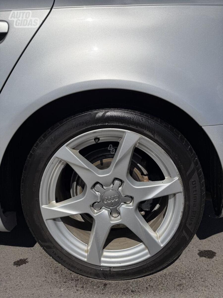 Audi A4 2007 in Vilnius, with an engine capacity of 2.00 L and mileage of 374 thousand km for 2650 €, photo 18 on AUTOMOTO.COM.LV