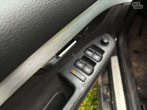 Audi A4 2007 in Vilnius, with an engine capacity of 2.00 L and mileage of 240 thousand km for 1100 €, photo 8 on AUTOMOTO.COM.LV