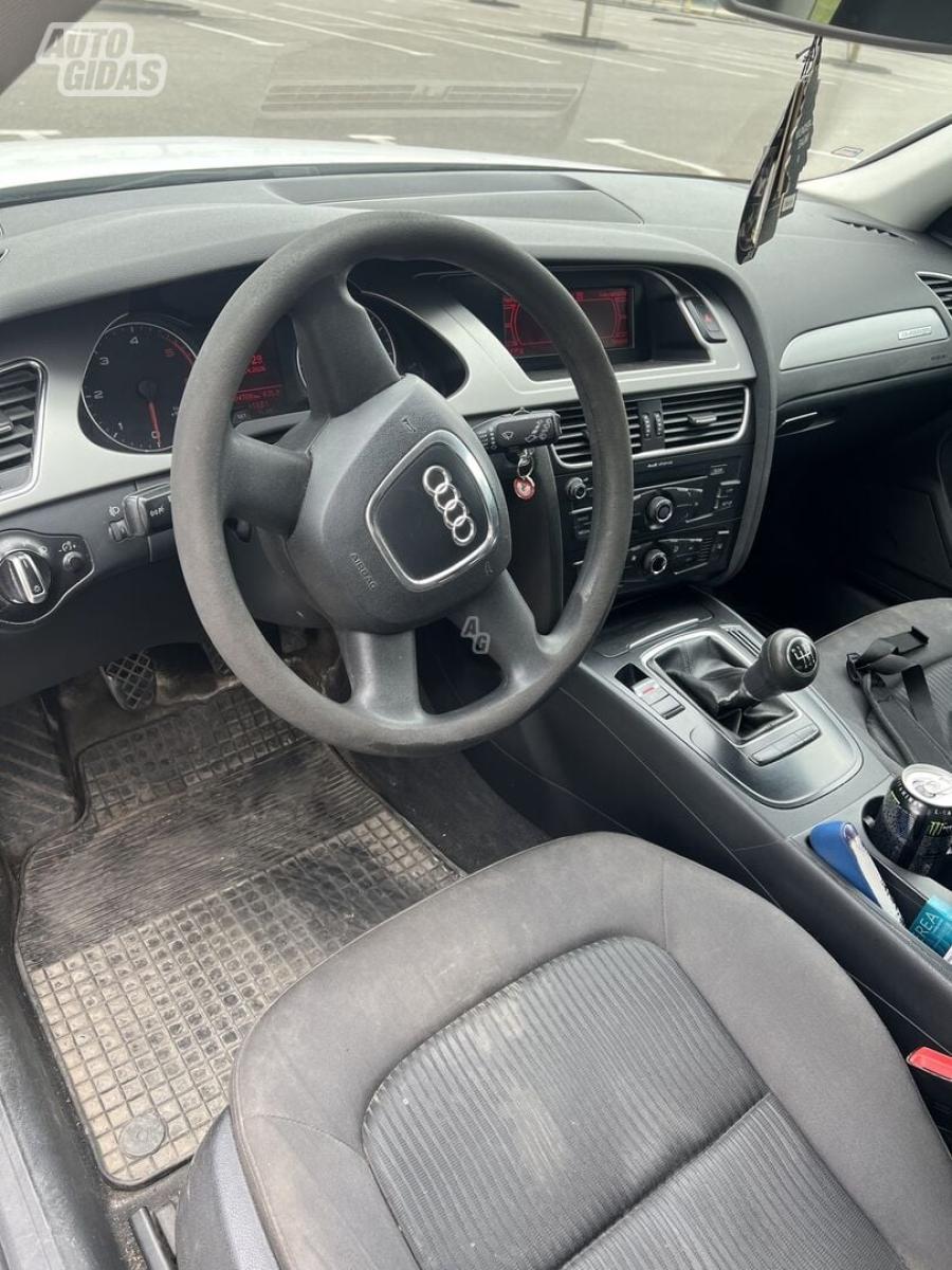 Audi A4 2009 Panevēža, ar dzinēja tilpumu 2.00 L un nobraukumu 405 tūkst. km par 3000 €, foto 15 vietnē AUTOMOTO.COM.LV