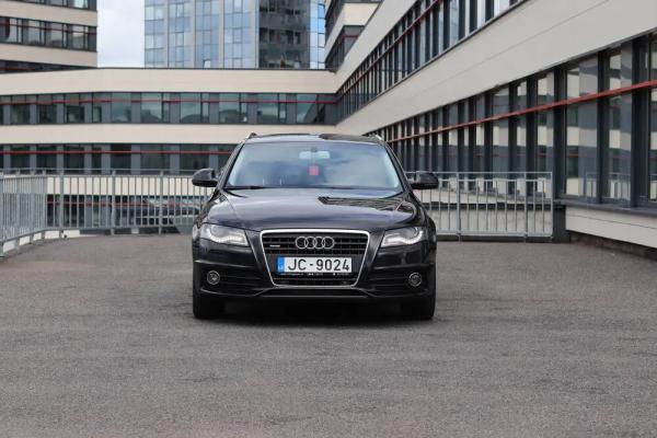Audi A4 2009 in Riga, with an engine capacity of 3.00 L and mileage of 365 thousand km for 4980 €, photo 2 on AUTOMOTO.COM.LV
