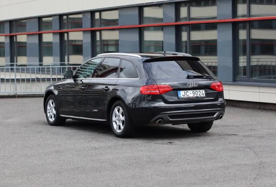 Audi A4 2009 in Riga, with an engine capacity of 3.00 L and mileage of 365 thousand km for 4980 €, photo 5 on AUTOMOTO.COM.LV