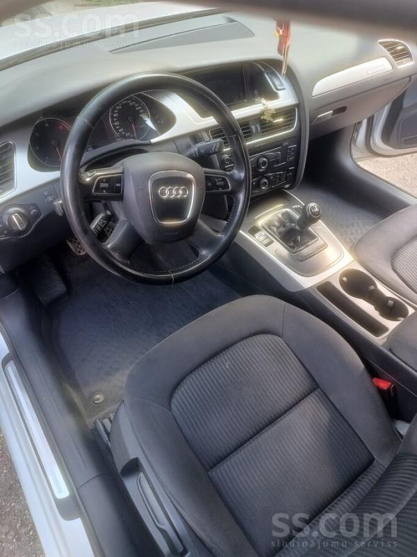 Audi A4 2010 Rīga, ar dzinēja tilpumu 2.00 L un nobraukumu 440 tūkst. km par 5200 €, foto 5 vietnē AUTOMOTO.COM.LV
