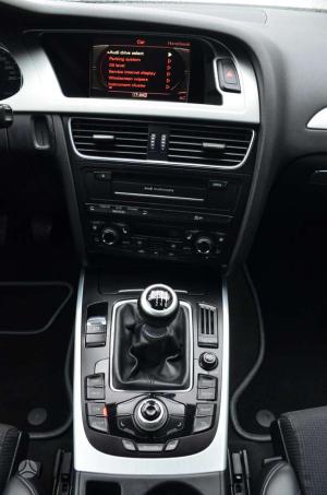 Audi A4 2010 in Kaunas, with an engine capacity of 2.00 L and mileage of 220 thousand km for 6650 €, photo 37 on AUTOMOTO.COM.LV