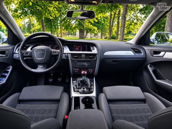 Audi A4 2010 in Kaunas, with an engine capacity of 2.00 L and mileage of 302 thousand km for 5299 €, photo 8 on AUTOMOTO.COM.LV