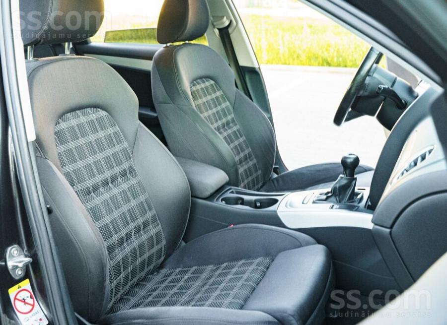 Audi A4 2010 in Riga, with an engine capacity of 2.00 L and mileage of 400 thousand km for 5500 €, photo 9 on AUTOMOTO.COM.LV
