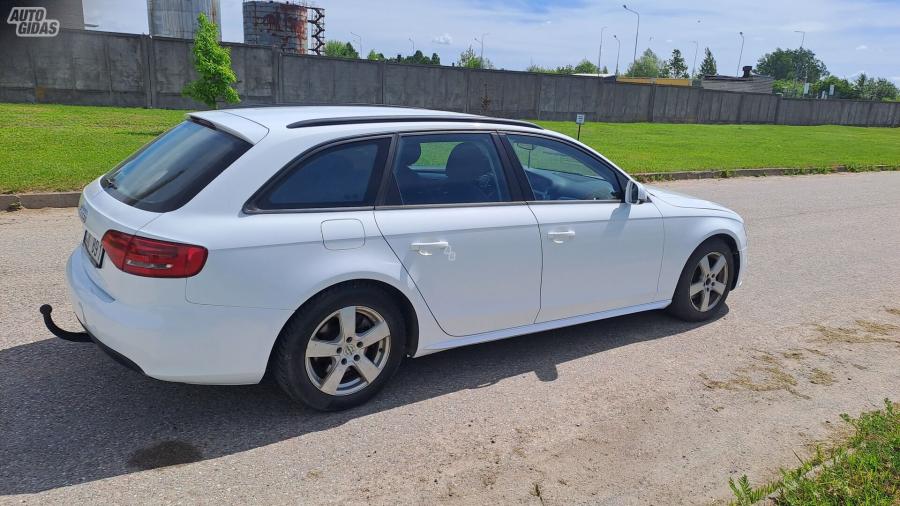 Audi A4 2011 in Vilnius, with an engine capacity of 2.00 L and mileage of 389 thousand km for 4350 €, photo 13 on AUTOMOTO.COM.LV