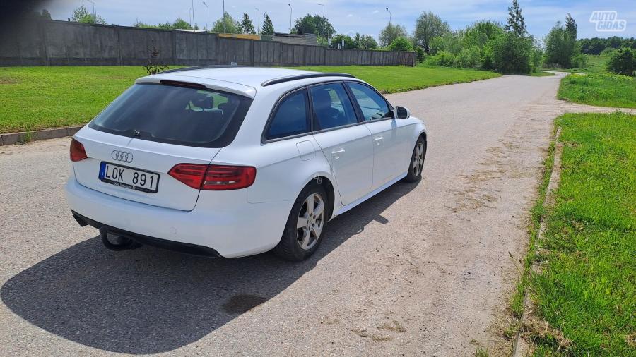 Audi A4 2011 in Vilnius, with an engine capacity of 2.00 L and mileage of 389 thousand km for 4350 €, photo 14 on AUTOMOTO.COM.LV