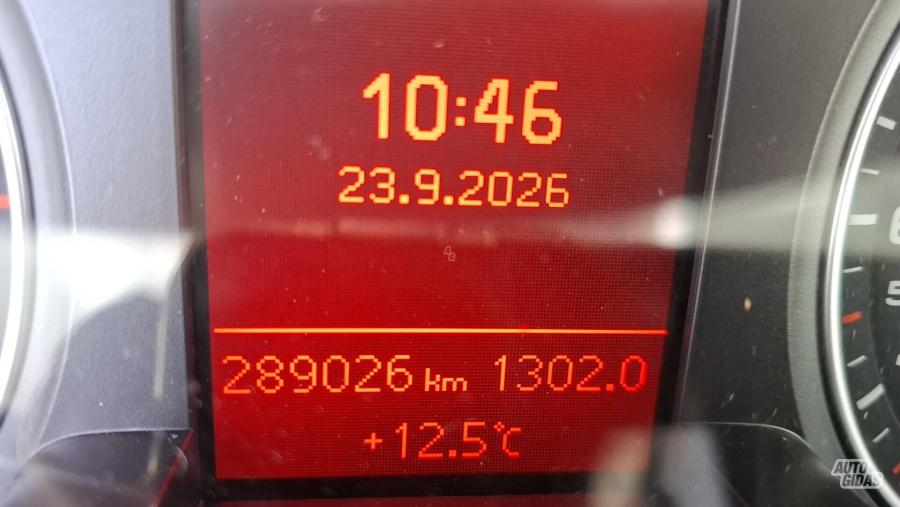 Audi A4 2011 in Ignalina, with an engine capacity of 2.00 L and mileage of 280 thousand km for 4850 €, photo 17 on AUTOMOTO.COM.LV