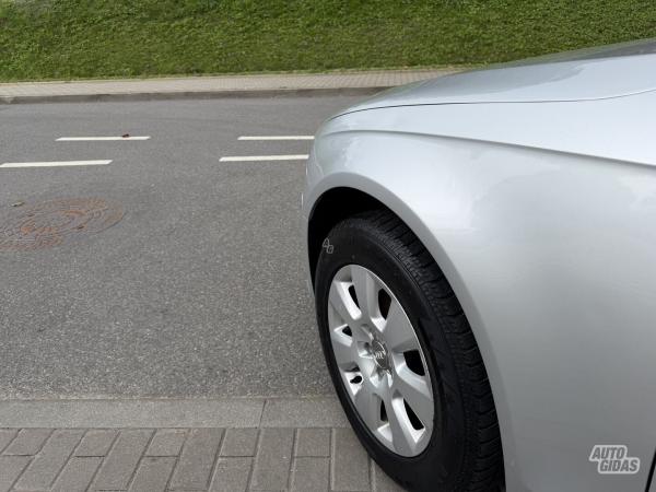 Audi A4 2011 Viļņa vietnē Audi A4 2011 Viļņa, ar dzinēja tilpumu 2.00 L un nobraukumu 296 tūkst. km par 4000 €, foto 11 vietnē AUTOMOTO.COM.LV