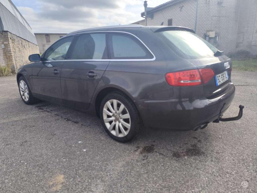 Audi A4 2012 Tauragė, ar dzinēja tilpumu 1.97 L un nobraukumu 321 tūkst. km par 5750 €, foto 3 vietnē AUTOMOTO.COM.LV
