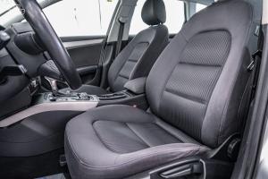 Audi A4 2012 in Kaunas, with an engine capacity of 2.00 L and mileage of 237 thousand km for 8590 €, photo 7 on AUTOMOTO.COM.LV