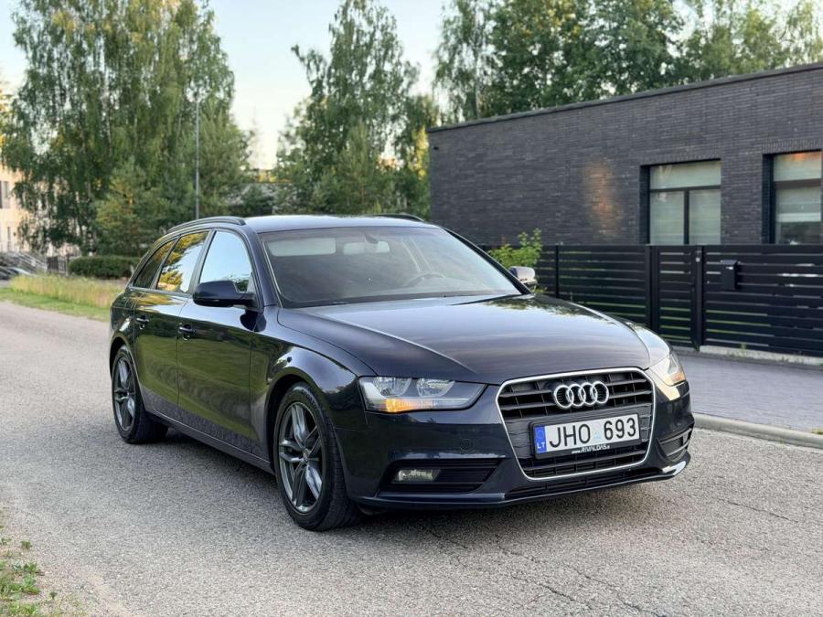 Audi A4 2012 in Vilnius, with an engine capacity of 2.00 L and mileage of 350 thousand km for 5600 €, photo 4 on AUTOMOTO.COM.LV