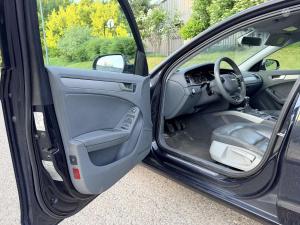 Audi A4 2012 in Vilnius, with an engine capacity of 2.00 L and mileage of 350 thousand km for 5600 €, photo 8 on AUTOMOTO.COM.LV