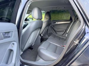 Audi A4 2012 in Vilnius, with an engine capacity of 2.00 L and mileage of 350 thousand km for 5600 €, photo 10 on AUTOMOTO.COM.LV