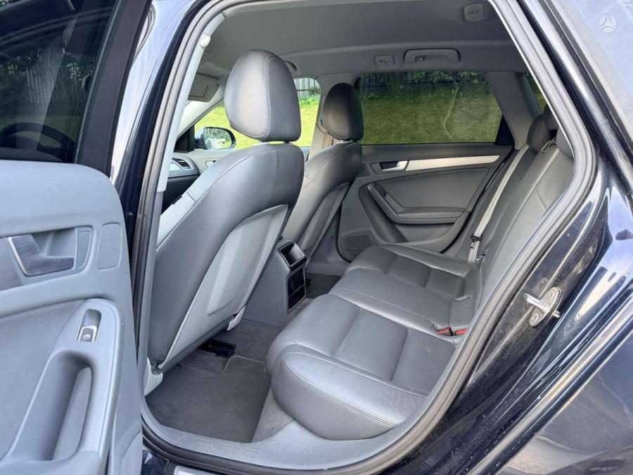Audi A4 2012 in Vilnius, with an engine capacity of 2.00 L and mileage of 350 thousand km for 5600 €, photo 10 on AUTOMOTO.COM.LV