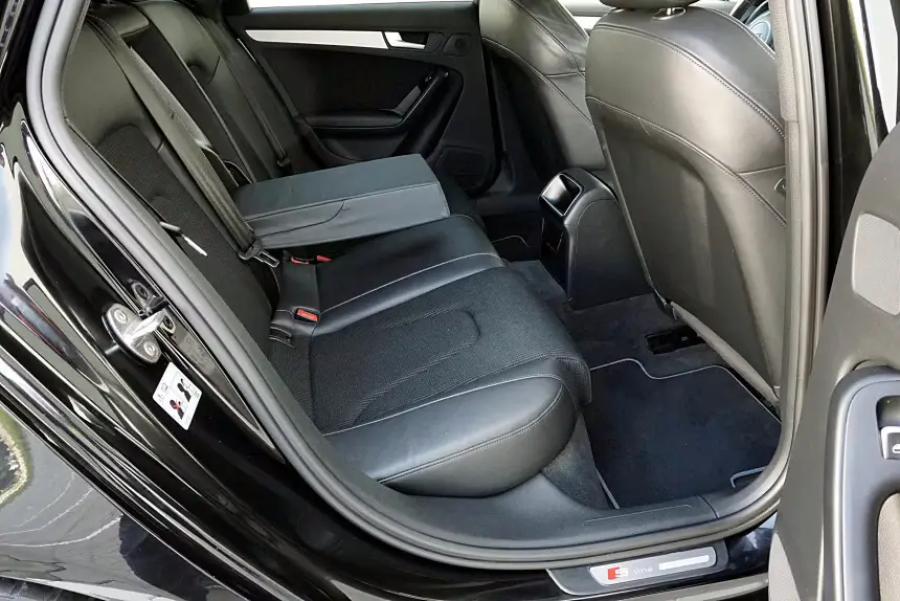 Audi A4 2014 in Riga, with an engine capacity of 2.00 L and mileage of 195 thousand km for 7700 €, photo 15 on AUTOMOTO.COM.LV