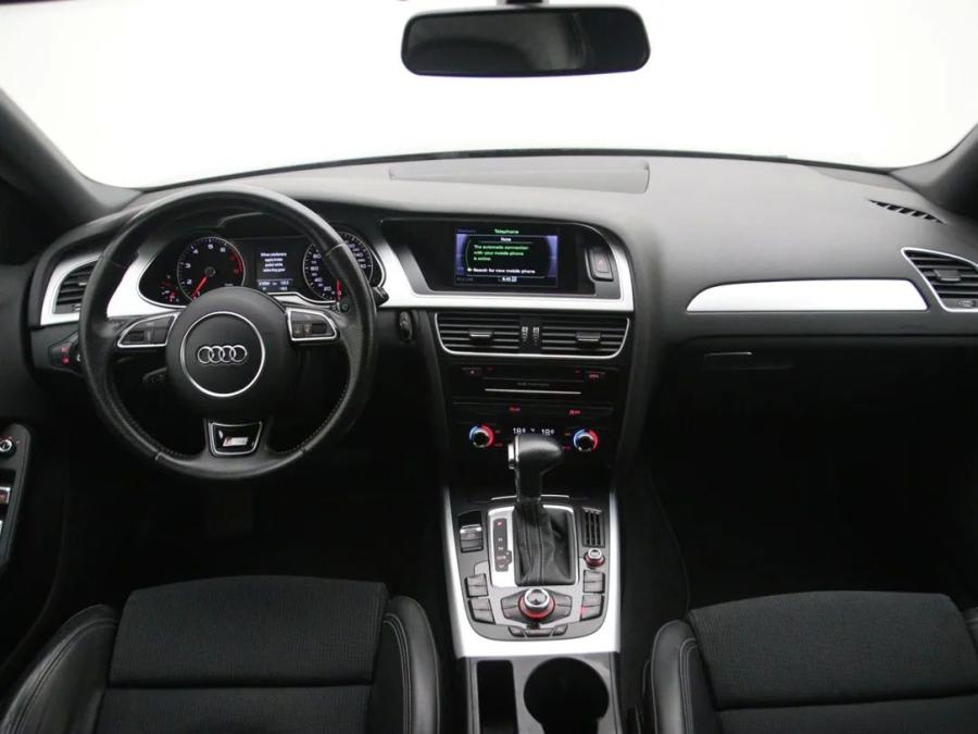 Audi A4 2015 in Vilnius, with an engine capacity of 1.80 L and mileage of 219 thousand km for 12699 €, photo 2 on AUTOMOTO.COM.LV