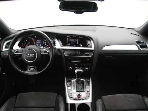 Audi A4 2015 in Vilnius, with an engine capacity of 3.00 L and mileage of 242 thousand km for 12899 €, photo 2 on AUTOMOTO.COM.LV