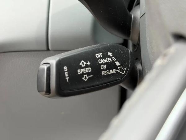 Audi A4 2015 in Riga, with an engine capacity of 2.00 L and mileage of 219 thousand km for 7150 €, photo 6 on AUTOMOTO.COM.LV