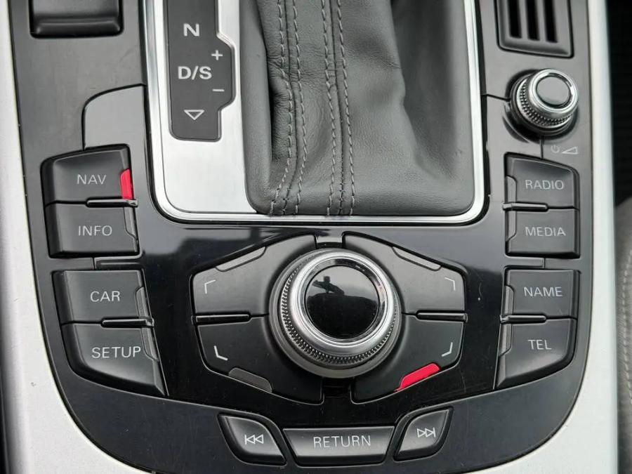 Audi A4 2015 in Riga, with an engine capacity of 2.00 L and mileage of 219 thousand km for 7150 €, photo 13 on AUTOMOTO.COM.LV