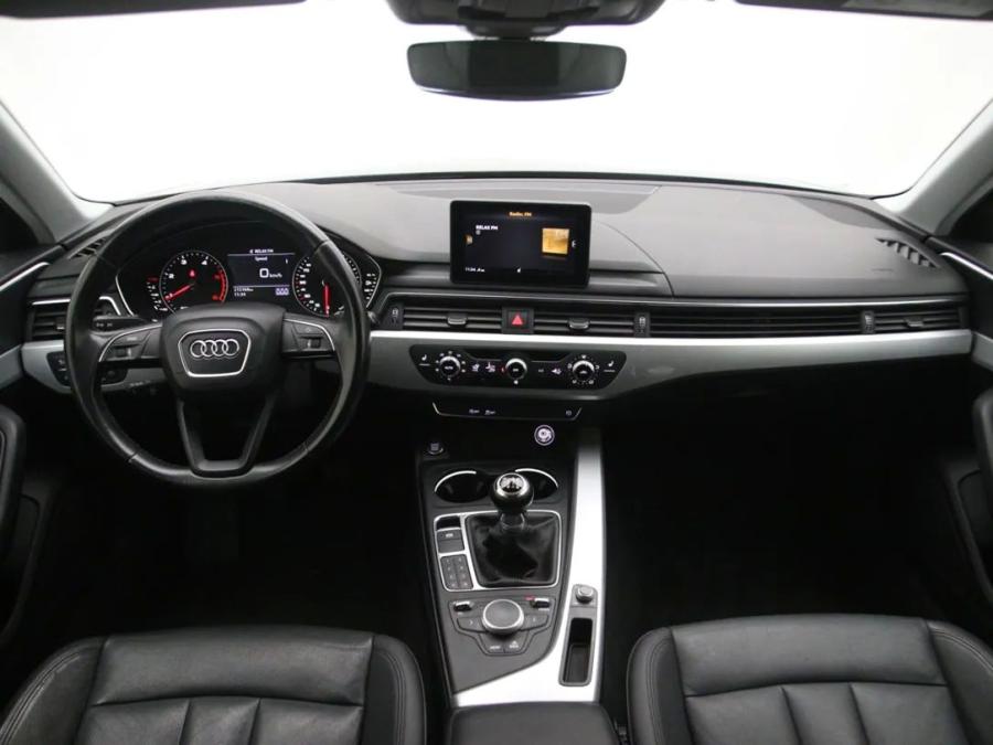 Audi A4 2016 in Vilnius, with an engine capacity of 2.00 L and mileage of 215 thousand km for 11999 €, photo 3 on AUTOMOTO.COM.LV