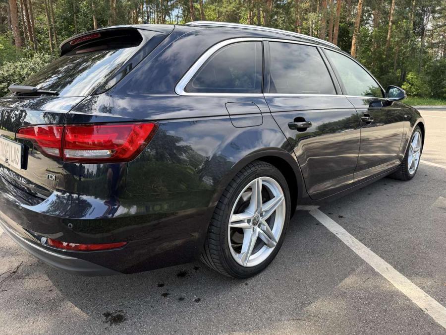 Audi A4 2016 in Kaunas, with an engine capacity of 2.00 L and mileage of 203 thousand km for 14222 €, photo 8 on AUTOMOTO.COM.LV