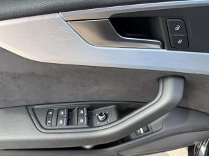 Audi A4 2016 in Kaunas, with an engine capacity of 2.00 L and mileage of 203 thousand km for 14222 €, photo 15 on AUTOMOTO.COM.LV